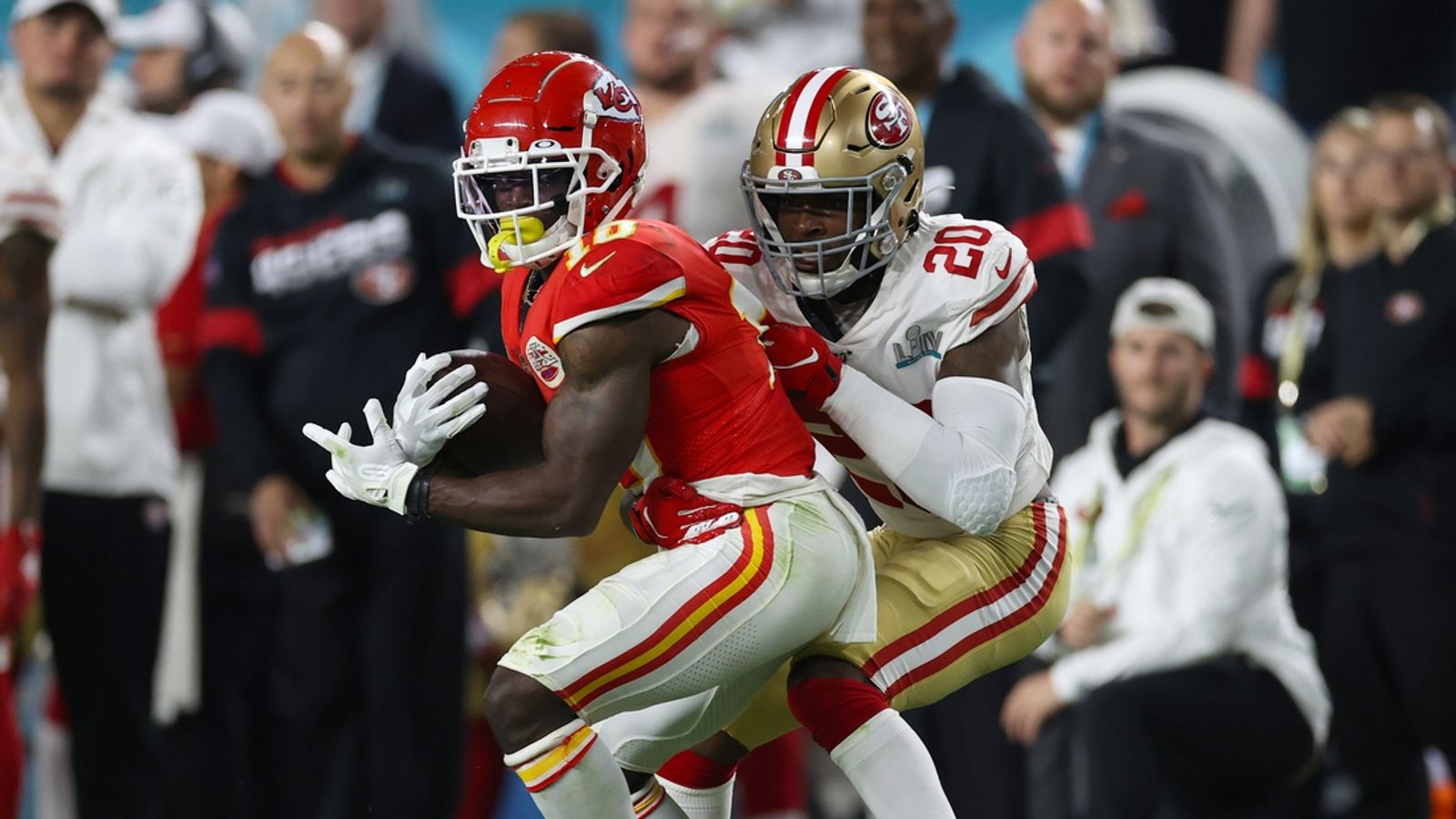 Chiefs WR Hill makes early exit from practice
