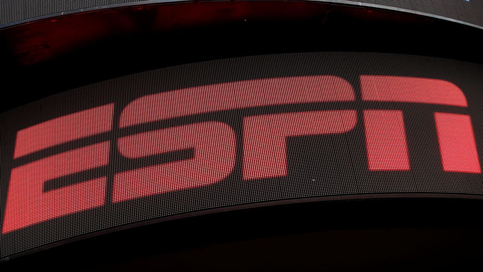 Legendary announcer Mike Patrick dies at age 80